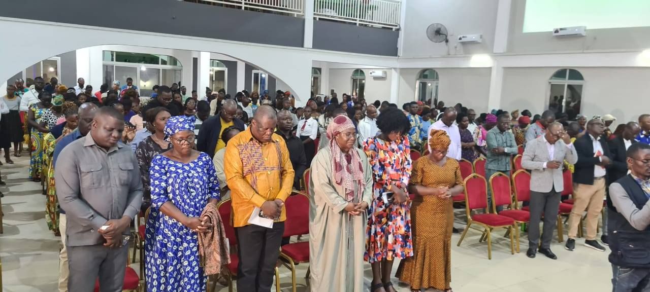 SEXTA-FEIRA SANTA: GOVERNADORA PROVINCIAL SUZANA ABREU PARTICIPA DO ...