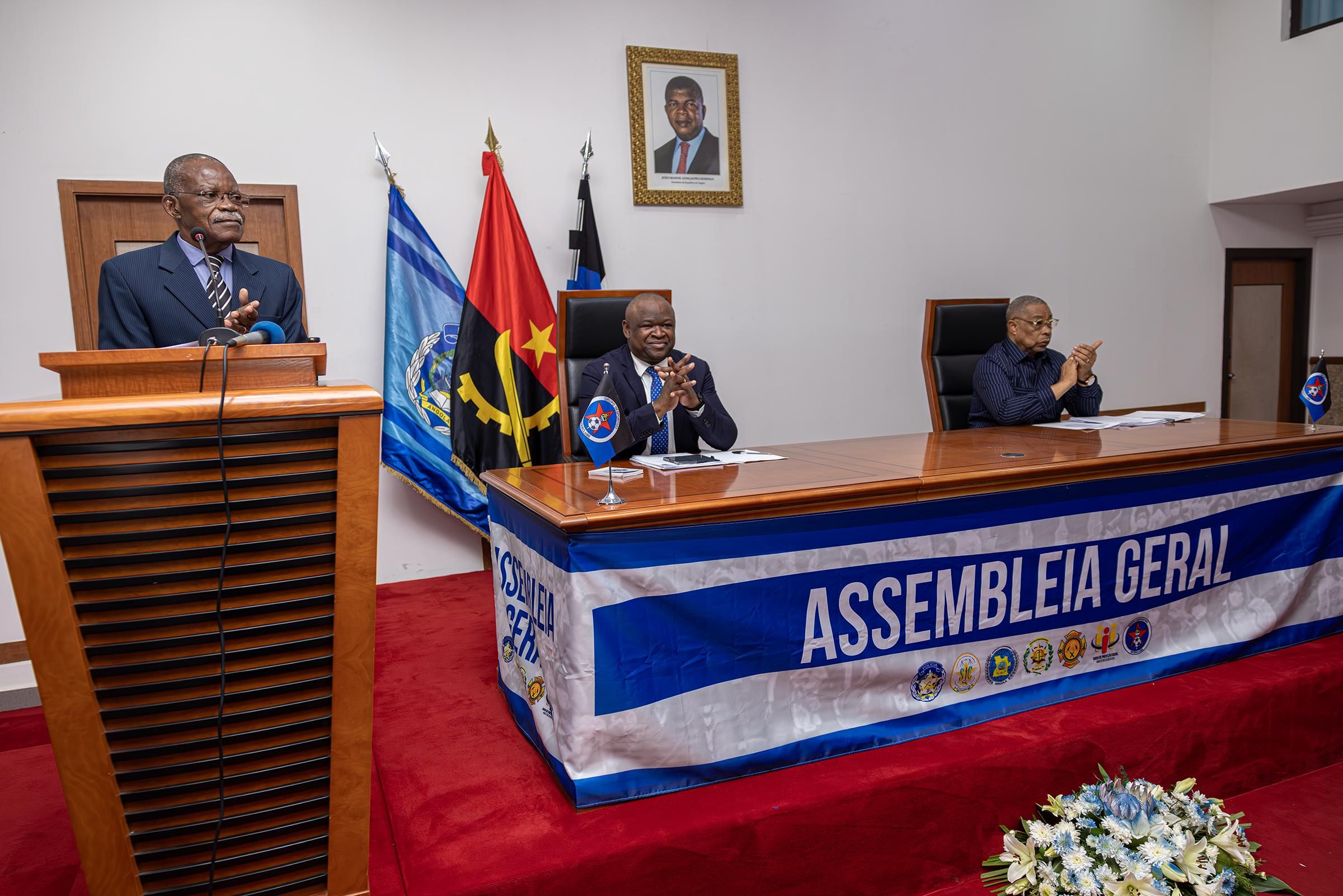 ASSEMBLEIA-GERAL DO GRUPO DESPORTIVO INTERCLUBE - Portal - minint.gov.ao