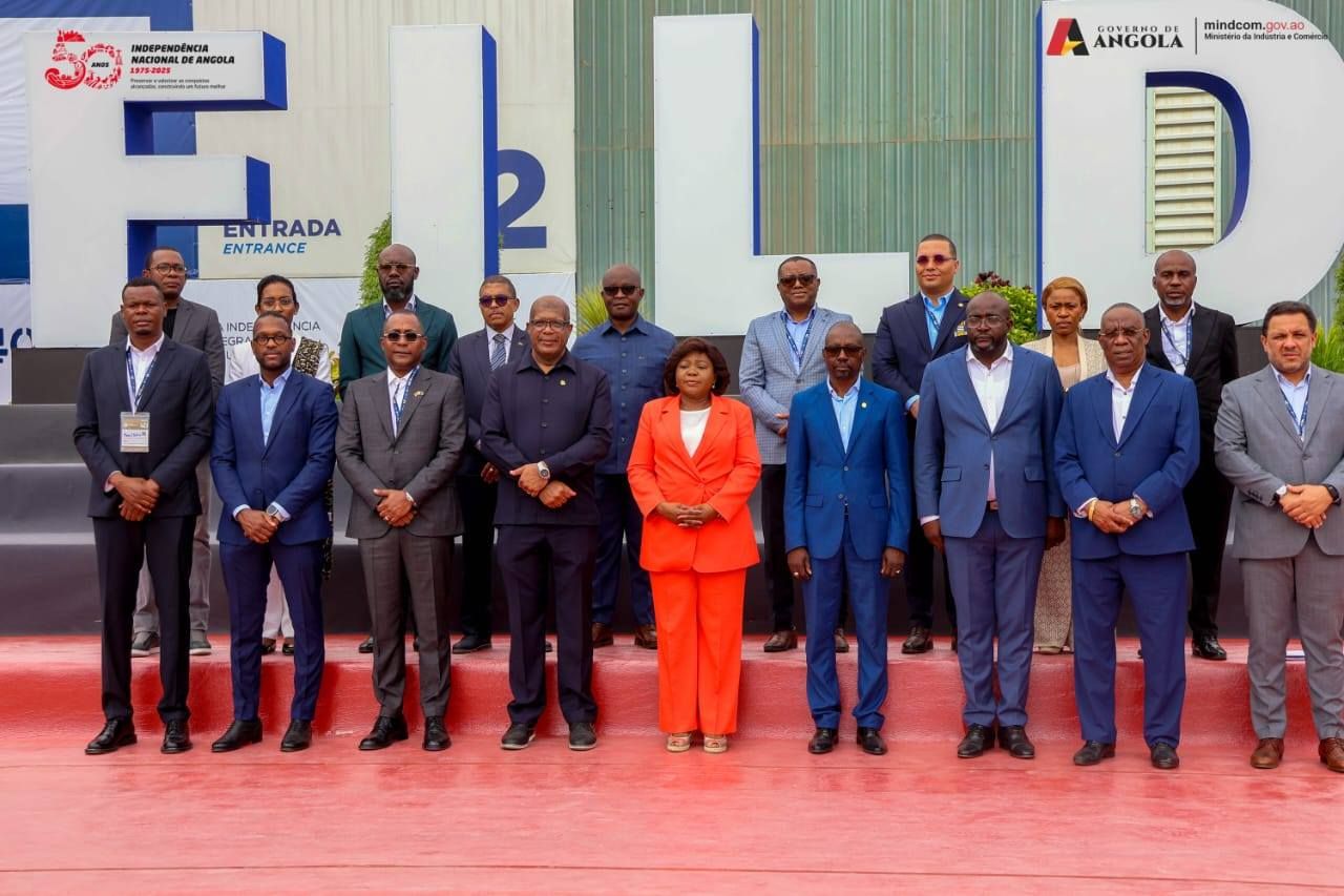 VICE-PRESIDENTE DA REPÚBLICA VISITA FEIRA INTERNACIONAL DE ANGOLA ...